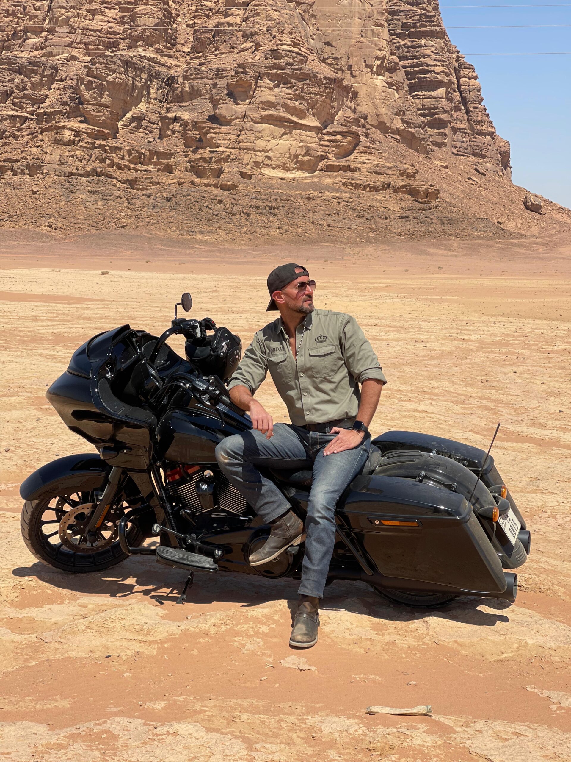 Mamdouh Hannon - Long Distance Riders